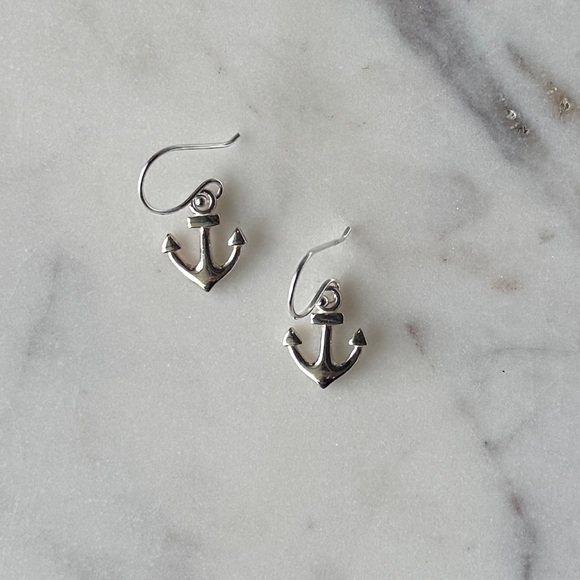 Tuckernuck | Jewelry | Nwot Tuckernuck Anchor Drop Earrings Sterling ...